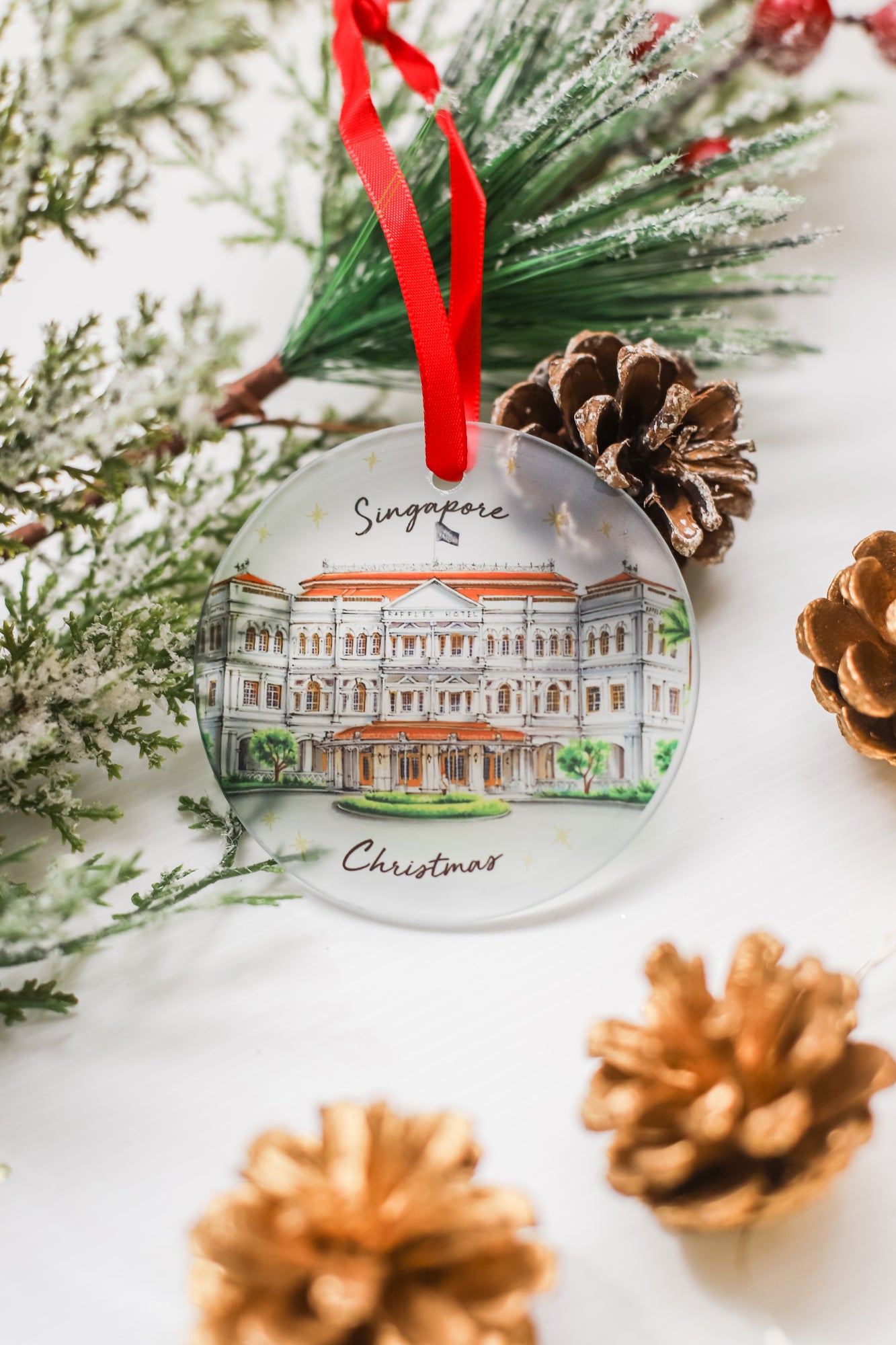 Christmas Ornament [Coloured Glass] | Raffles Hotel – Ginger Lily